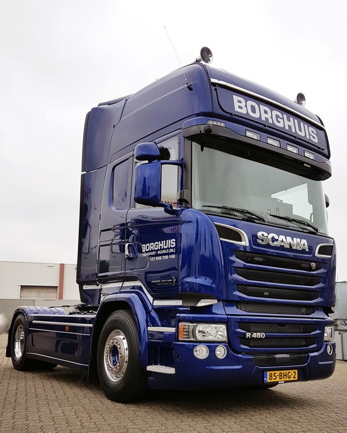 Saffierblauwe Scania Crown Edition voor Borghuis