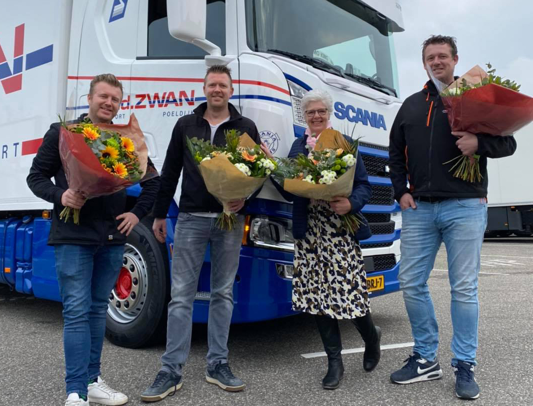 Scania R500 Highline combi voor R. van der Zwan