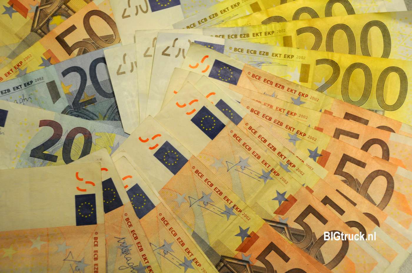 Chauffeurstekort: Helpt extra geld?