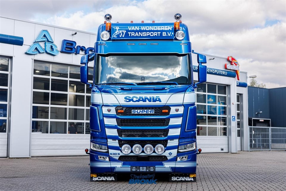 Scania V8 voor Van Wonderen