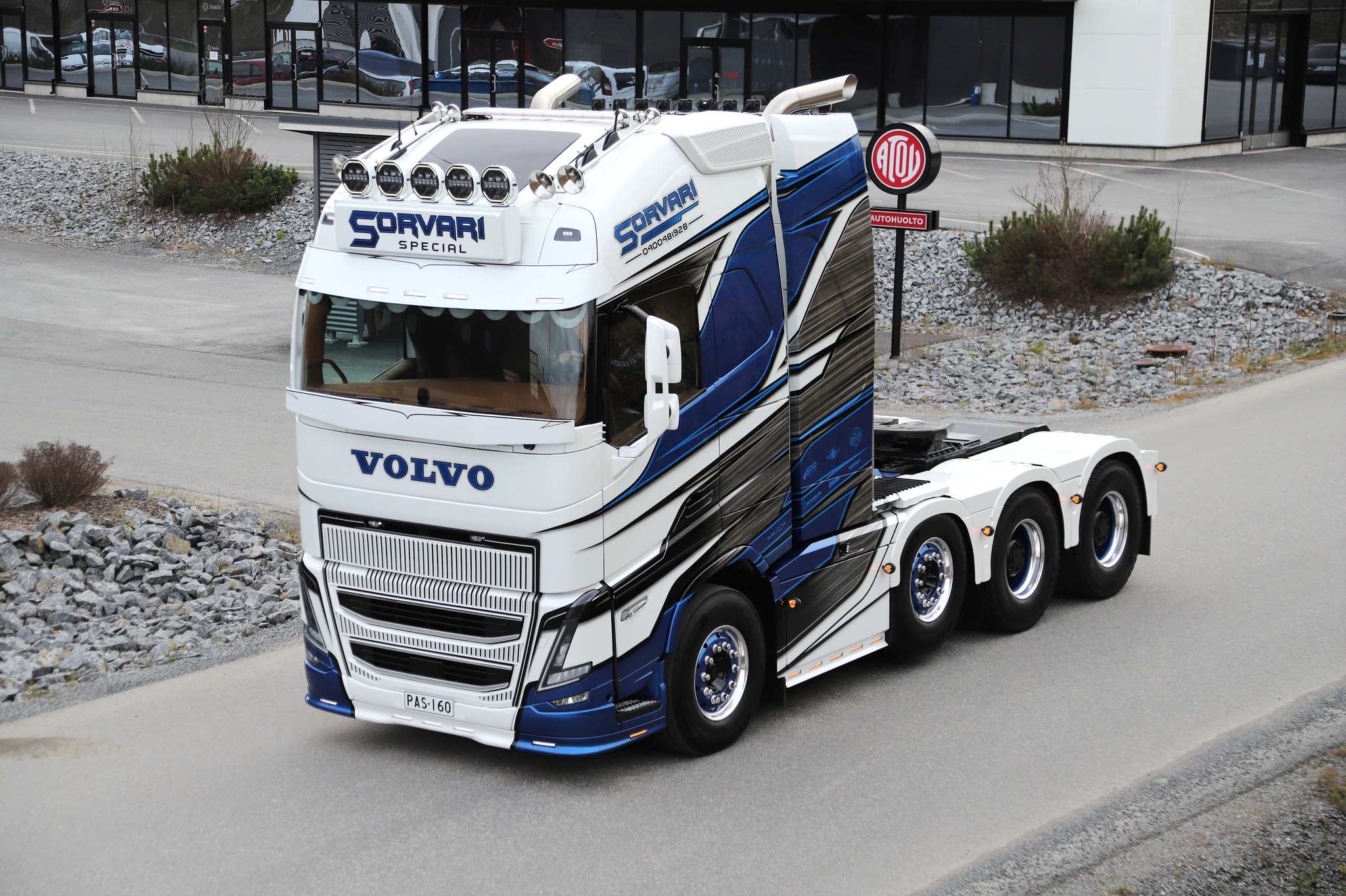 Volvo FH 8x4 Finse style!