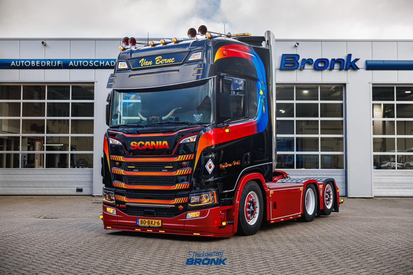 Scania R530 in Van Berne Style