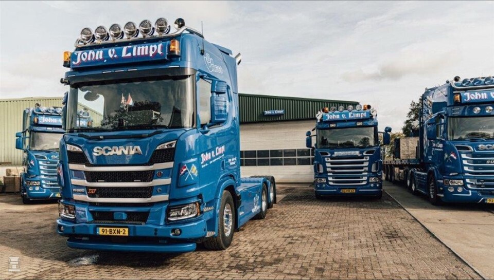 Scania V8 XT voor John van Limpt