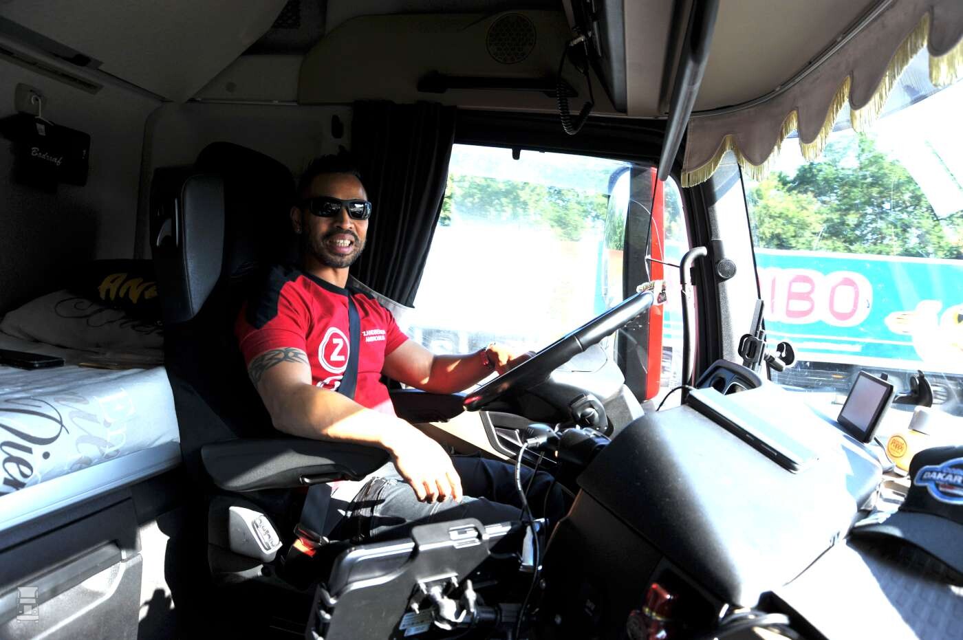 TikTokker Badraaf #Maatjee in BIGtruck