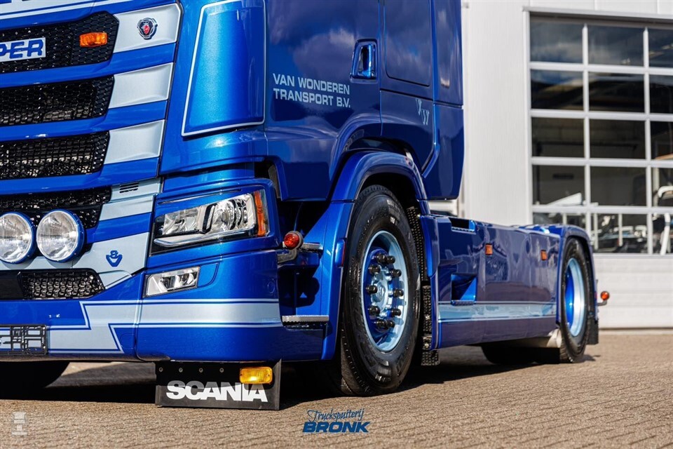 Scania V8 voor Van Wonderen