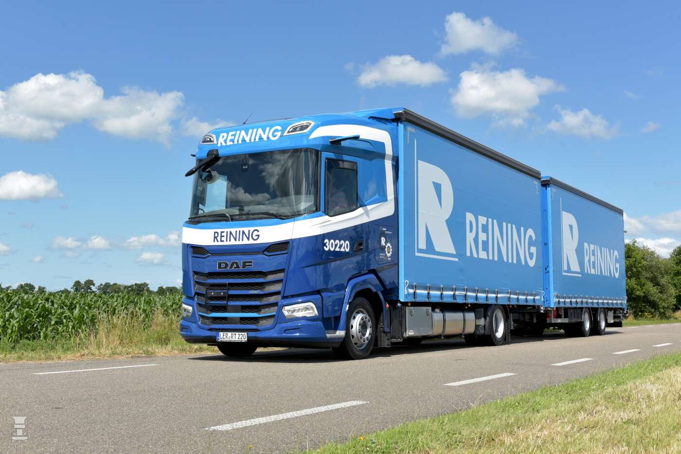 Retro kleuren voor 400e DAF van Reining Transport
