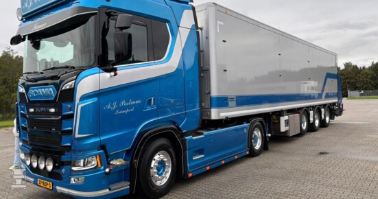 Scania 530S voor Postmus Sumar
