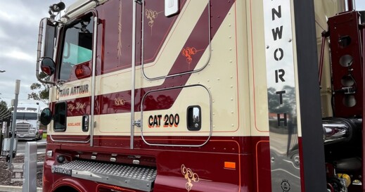 Kenworth K200 Cabover voor Craig Arthur Transport